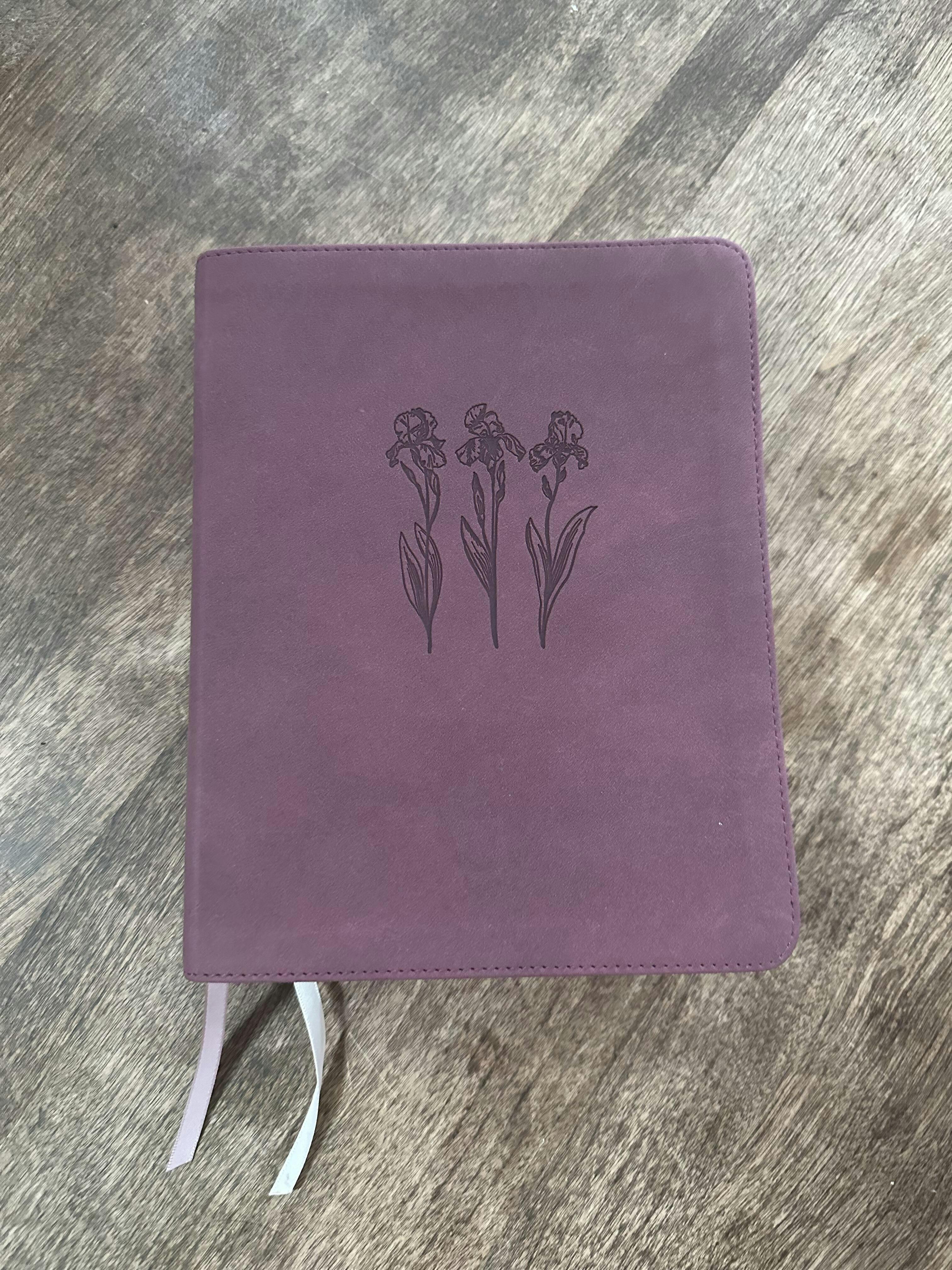 ESV Journaling Bible: Helena Theme | Hosanna Revival