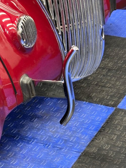 Hot Rod Hardware - Minnesota's largest street rod dealer.