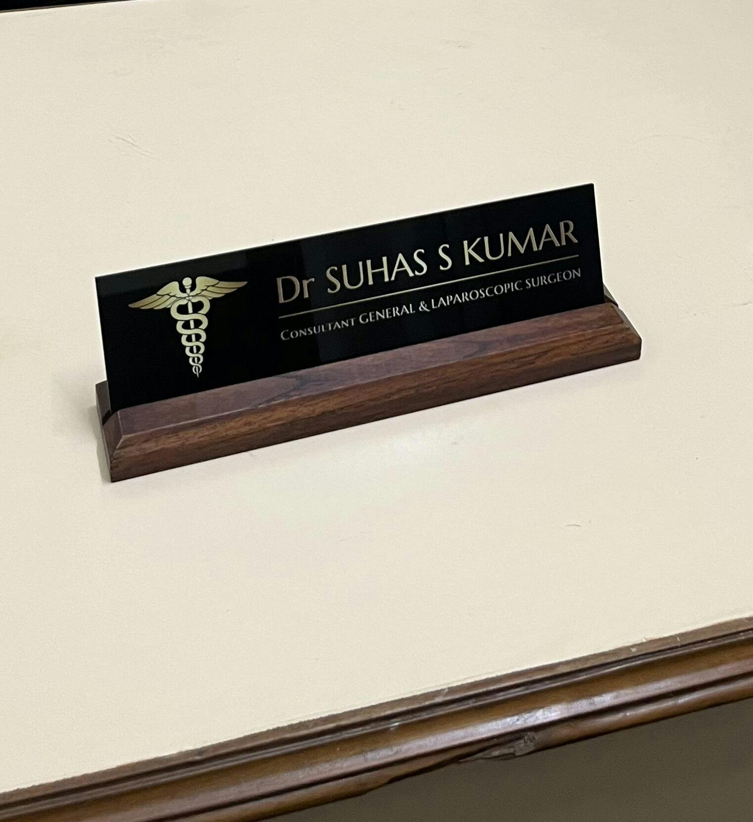 Excelus Office Desk Name Plate for Doctors – Housenama