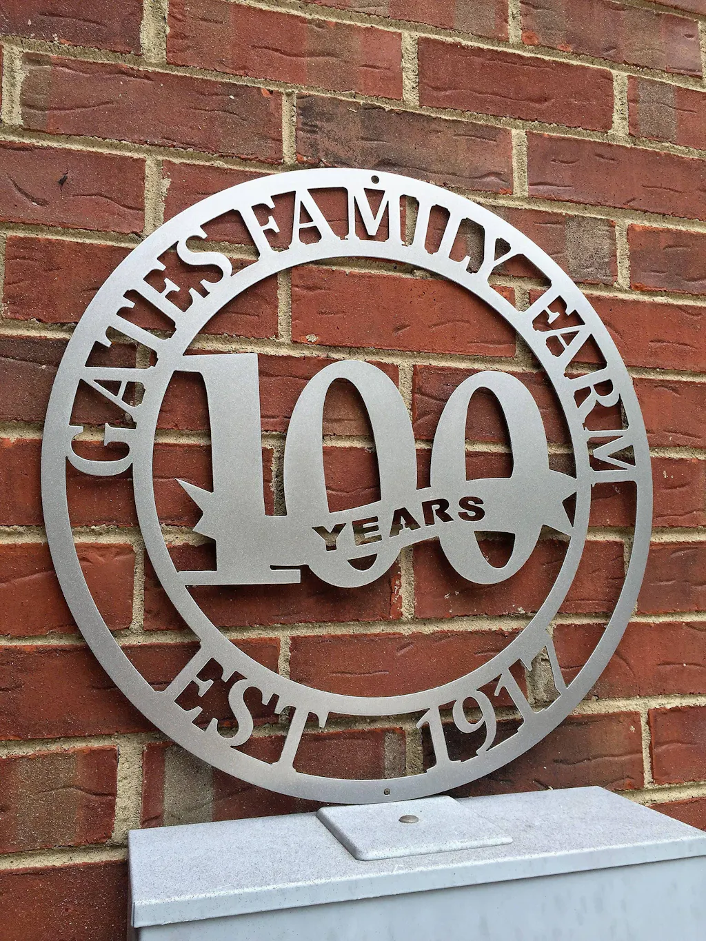 Custom Metal Gate Signs | Personalized Family & Business Decor