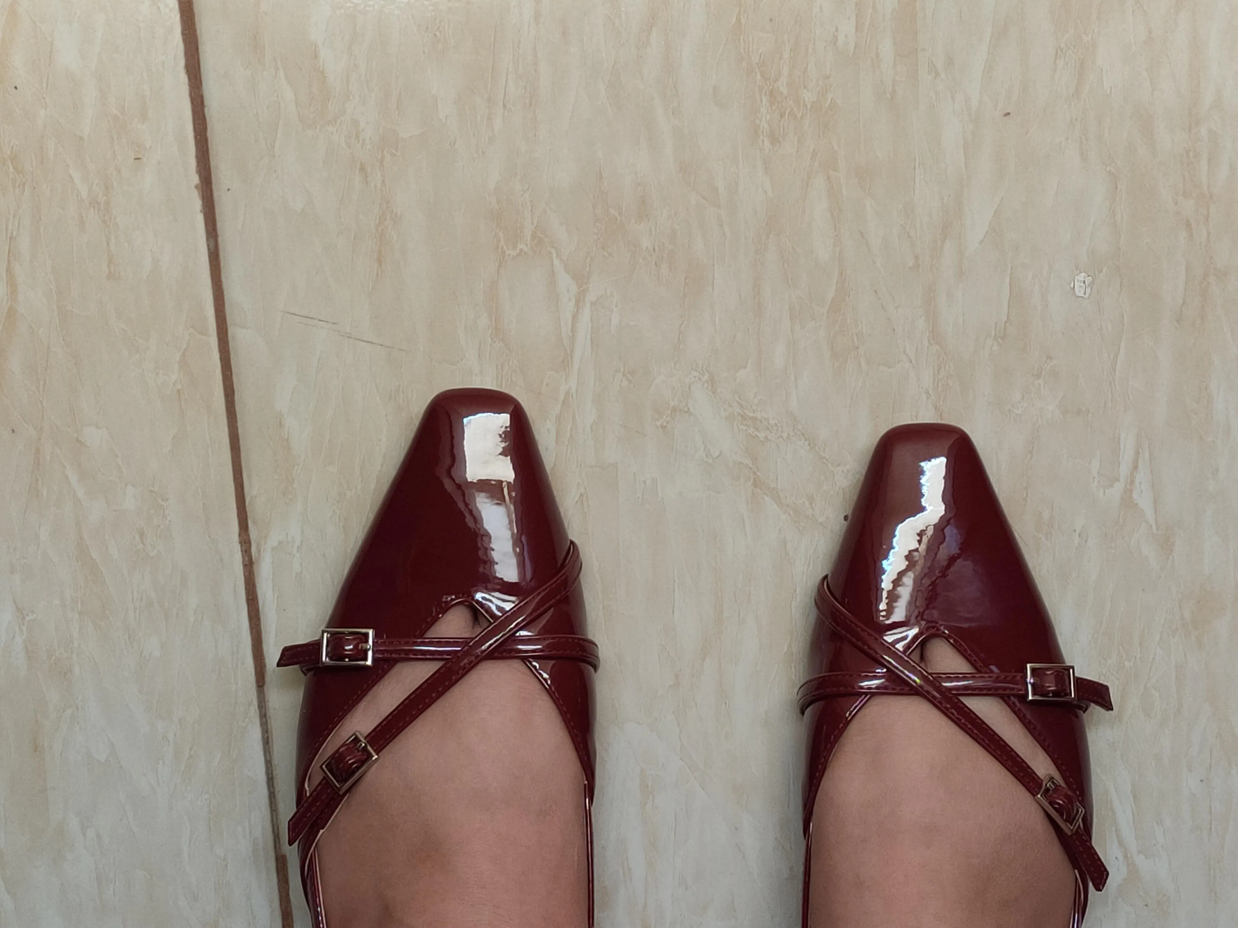HUE | Comfortable & Stylish Women's Shoes | Vegan Leather – Hue