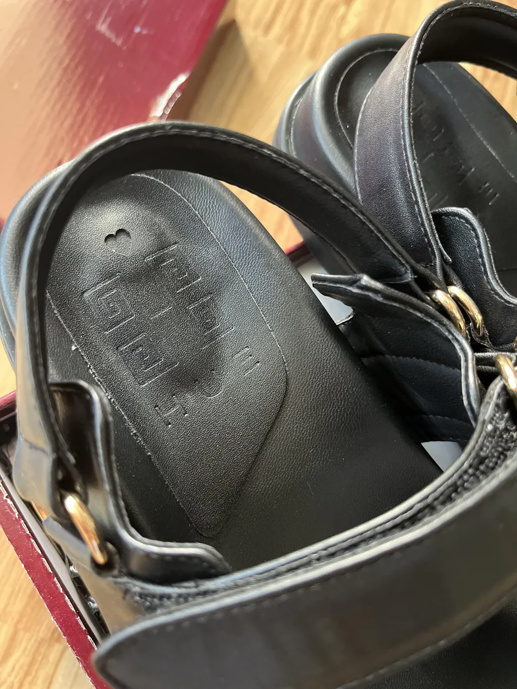 HUE | Comfortable & Stylish Women's Shoes | Vegan Leather – Hue