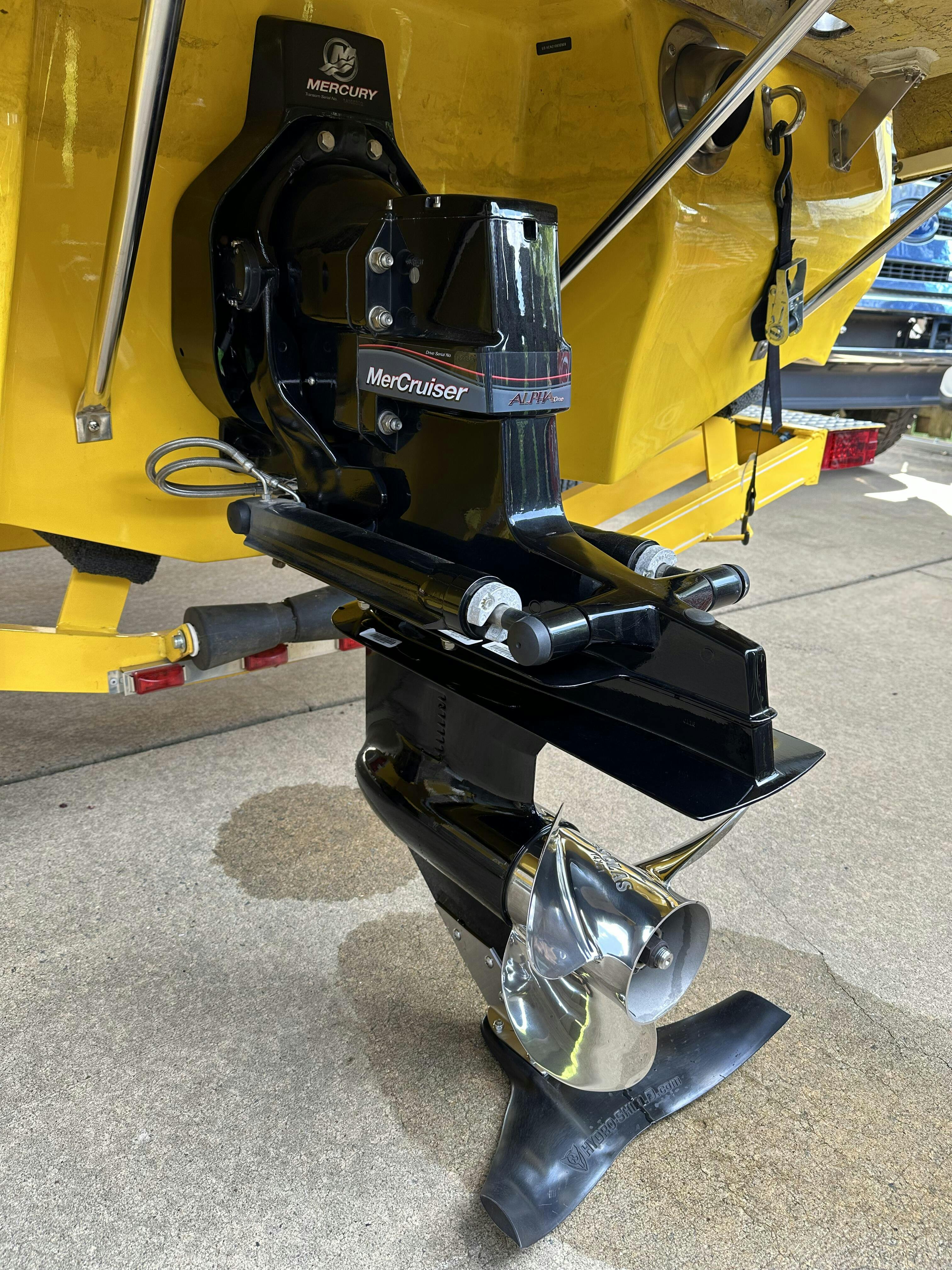 Large Size Fin: 100+ HP, Boats Greater Than 18' – Hydro-Shield