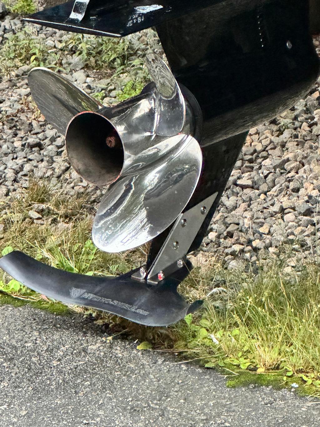 Large Size Fin: 100+ HP, Boats Greater Than 18' – Hydro-Shield