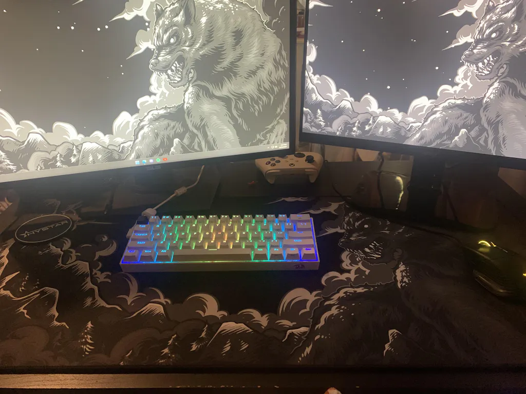 Hystar Desk Mat | Fenrir