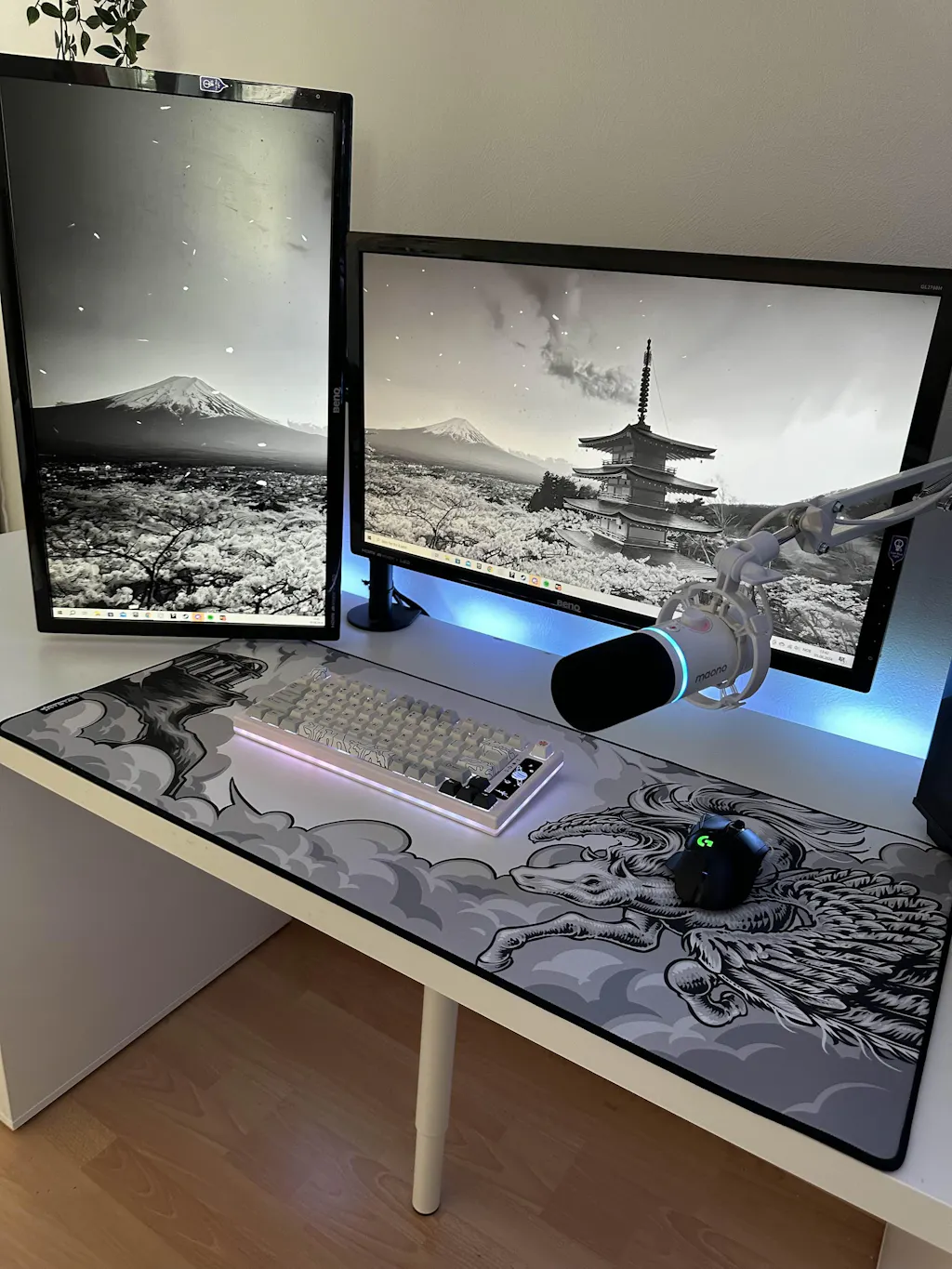 Hystar Desk Mat | Pegasus