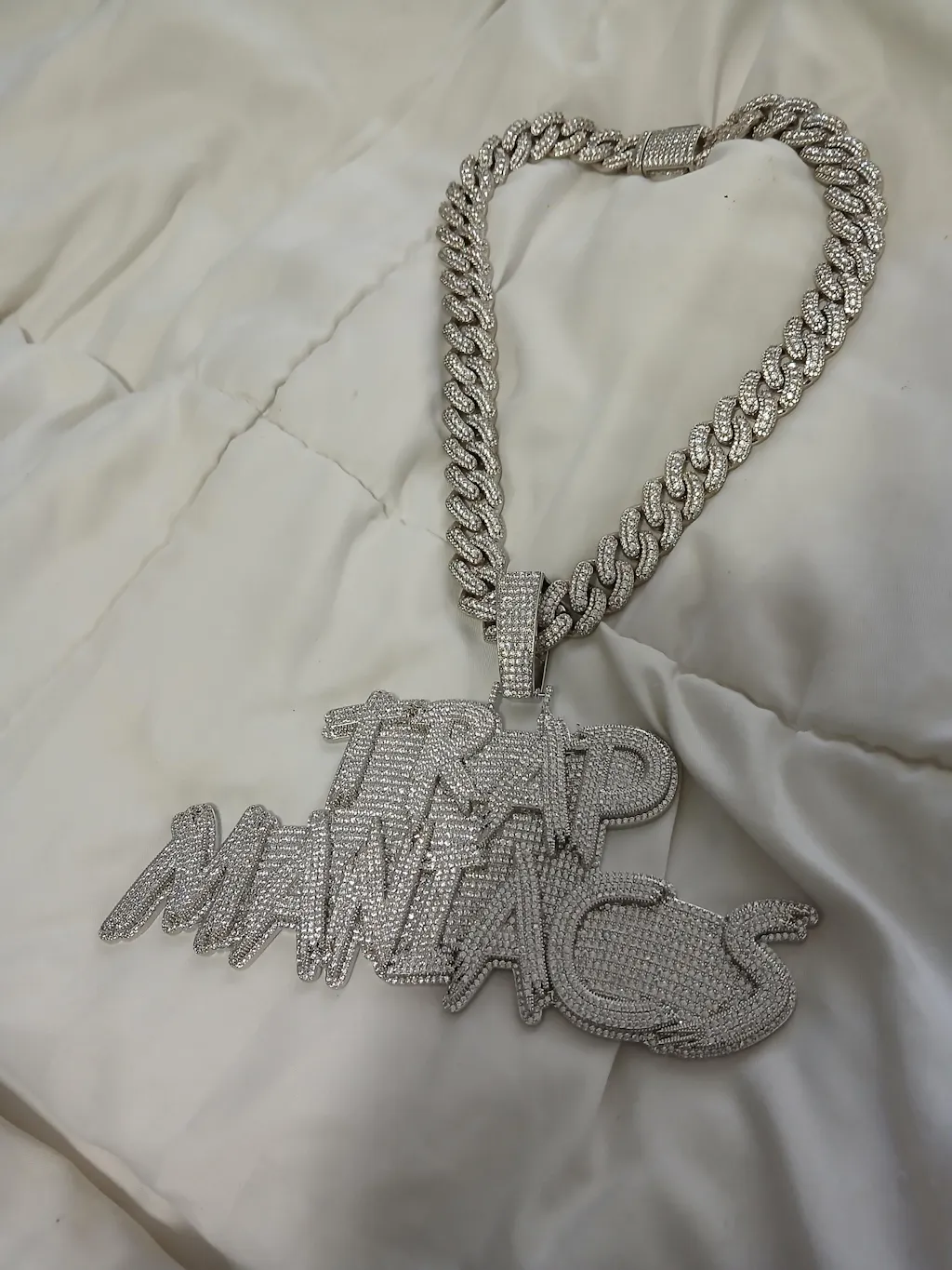 Custom VVS Solid Base Letter Pendant – ICECLIQUE JEWELRY
