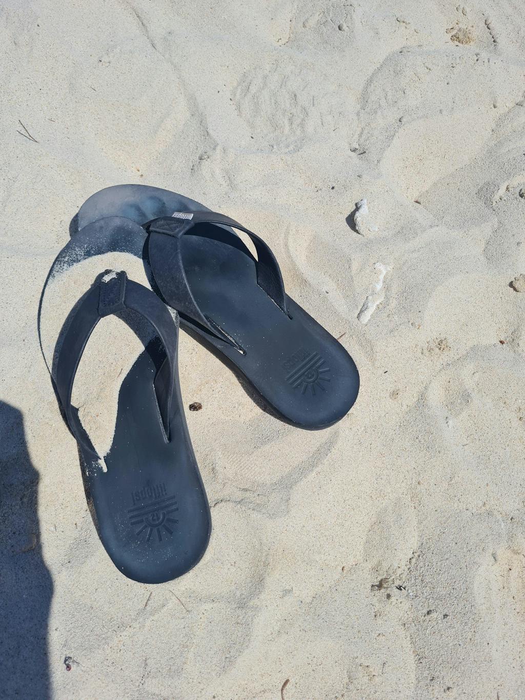 iiflopsi | handmade leather flip flops | locally sourced materials