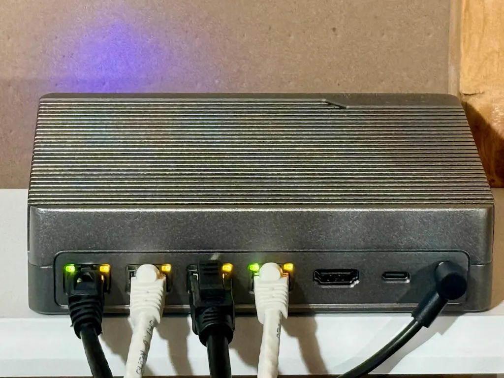 R2 Max: 10 GbE Firewall & Virtualization Host for Pro Users – iKOOLCORE