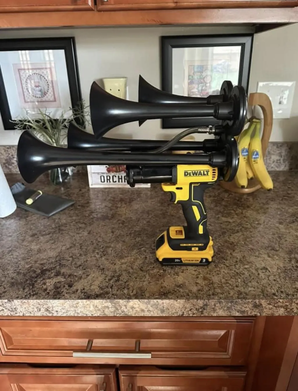 DeWalt Quad Train Horn – Impact Train Horns