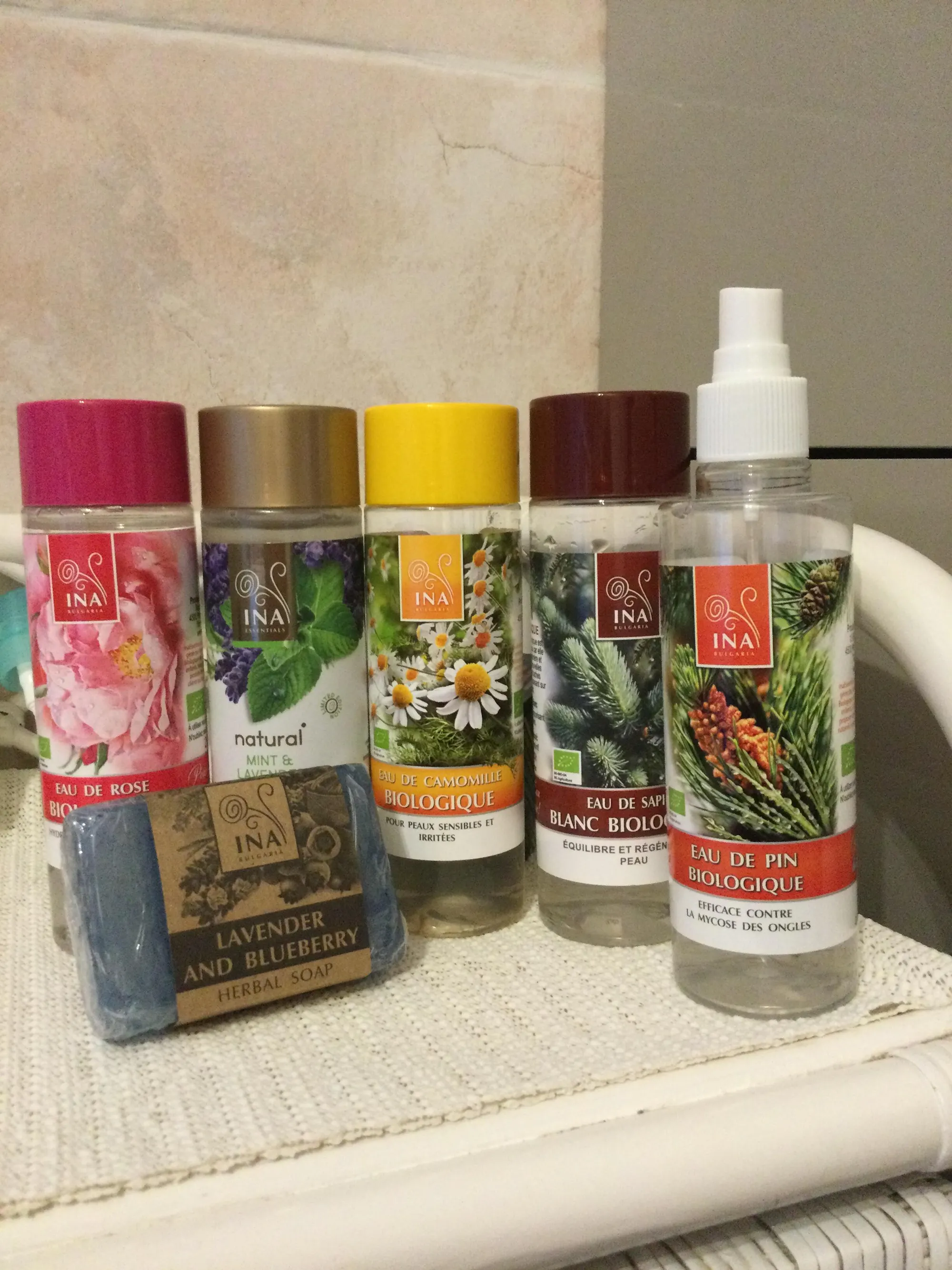 Boutique familiale en ligne de cosmétiques 100% Bio | InaEssentials.FR