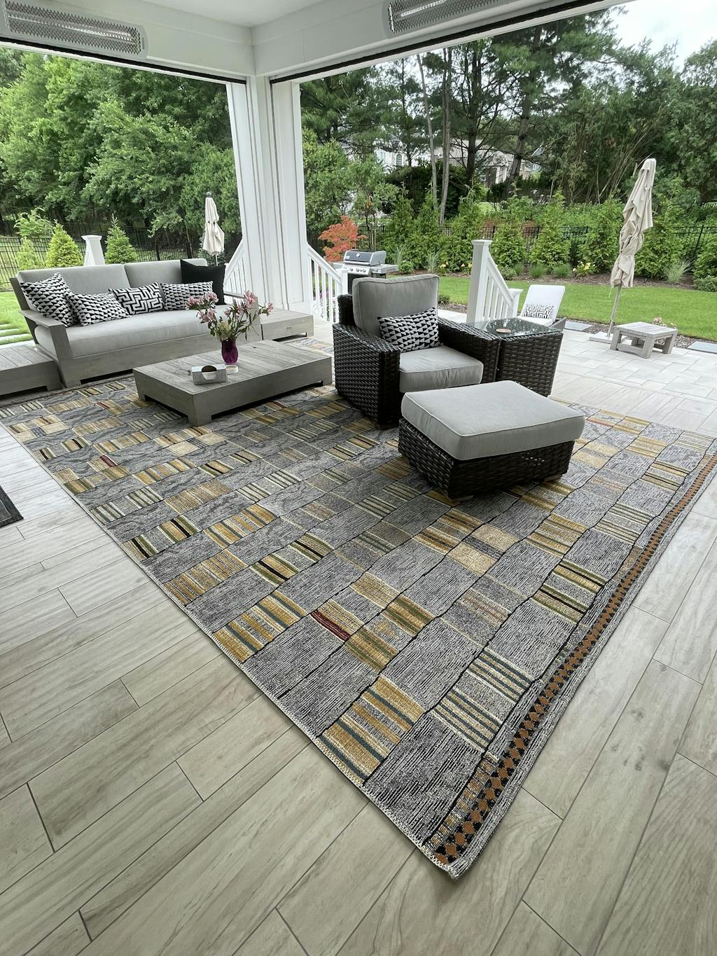 Loloi Mika MIK-10 Granite/Multi Area Rug – Incredible Rugs and Decor