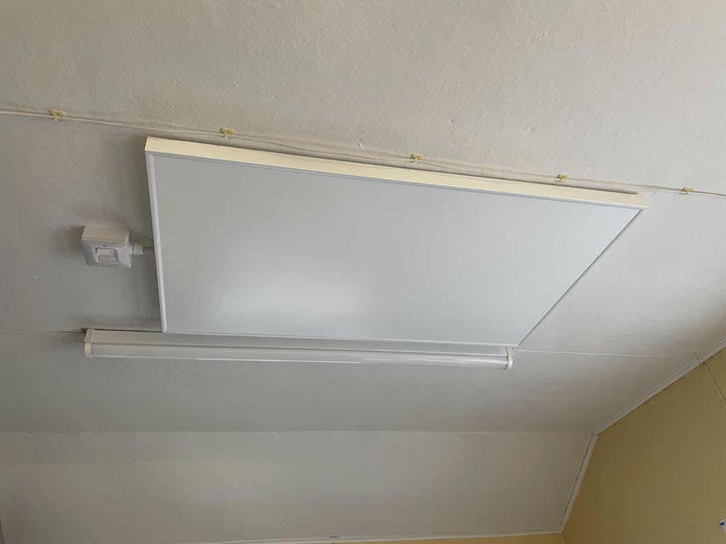 1400W Graphene Infrared Tower Heater - White | Silent & Safe Design