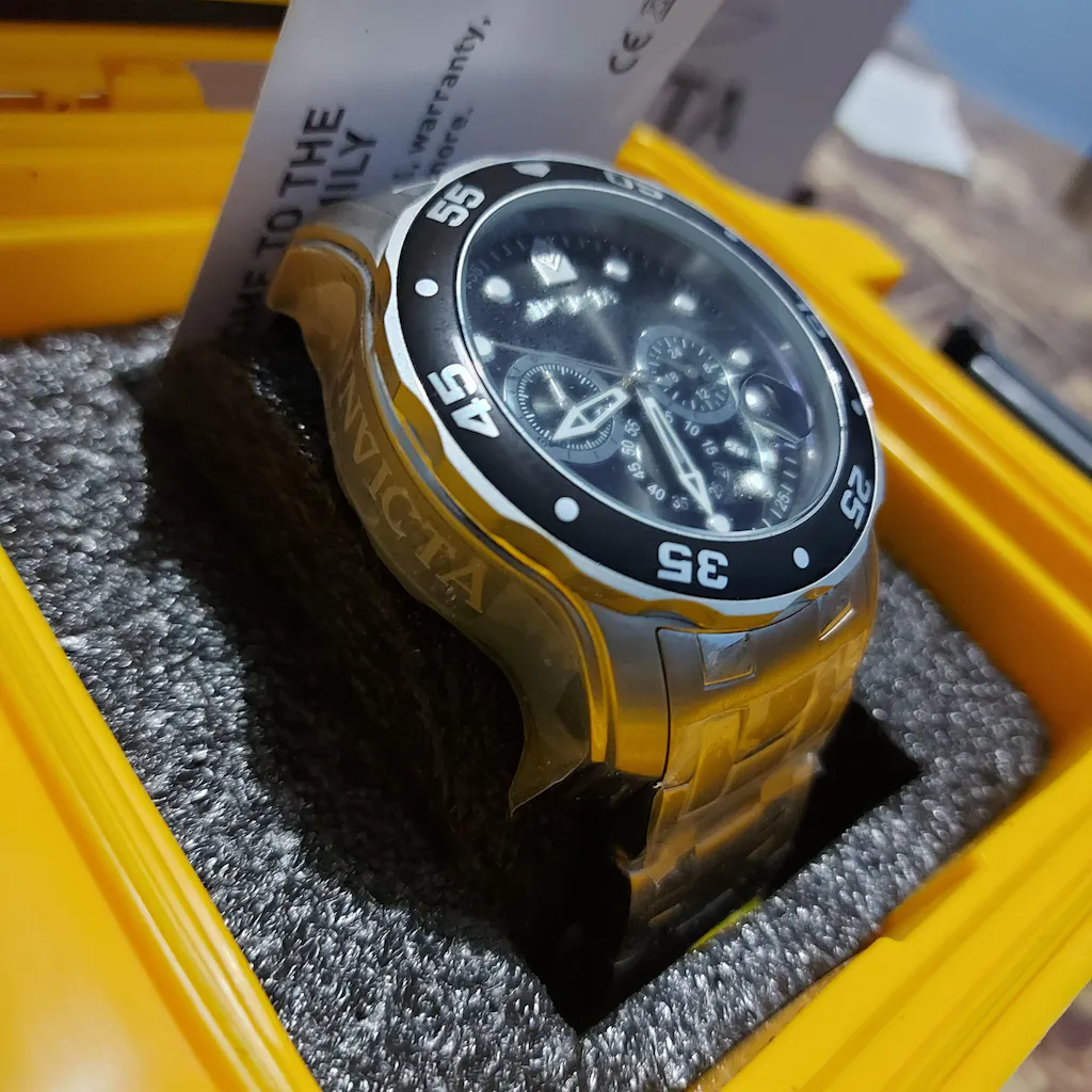Adquiere relojes clásicos para hombre | Invicta México