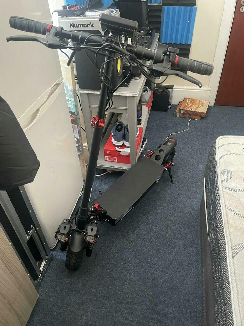 iX4 Off Road Electric Scooter For Adults With App Control | iScooter