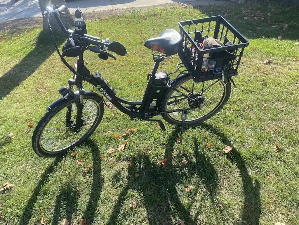 U2 Step Through Electric Bike With Throttle Under £1000 | isinwheel