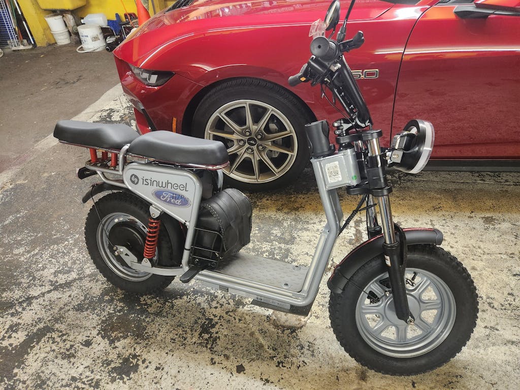 isinwheel H7Pro 1200W High-End Commuting Electric Scooter with Seat – iSinwheel Official Store