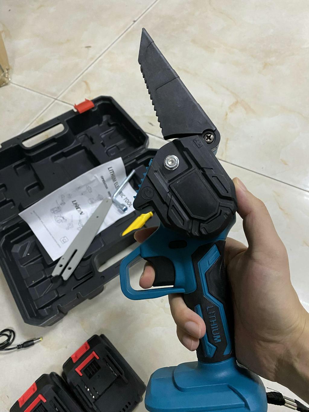 4"/6" Cordless Wood Cutter Chainsaw with 2x Power Batteries – itoolmax