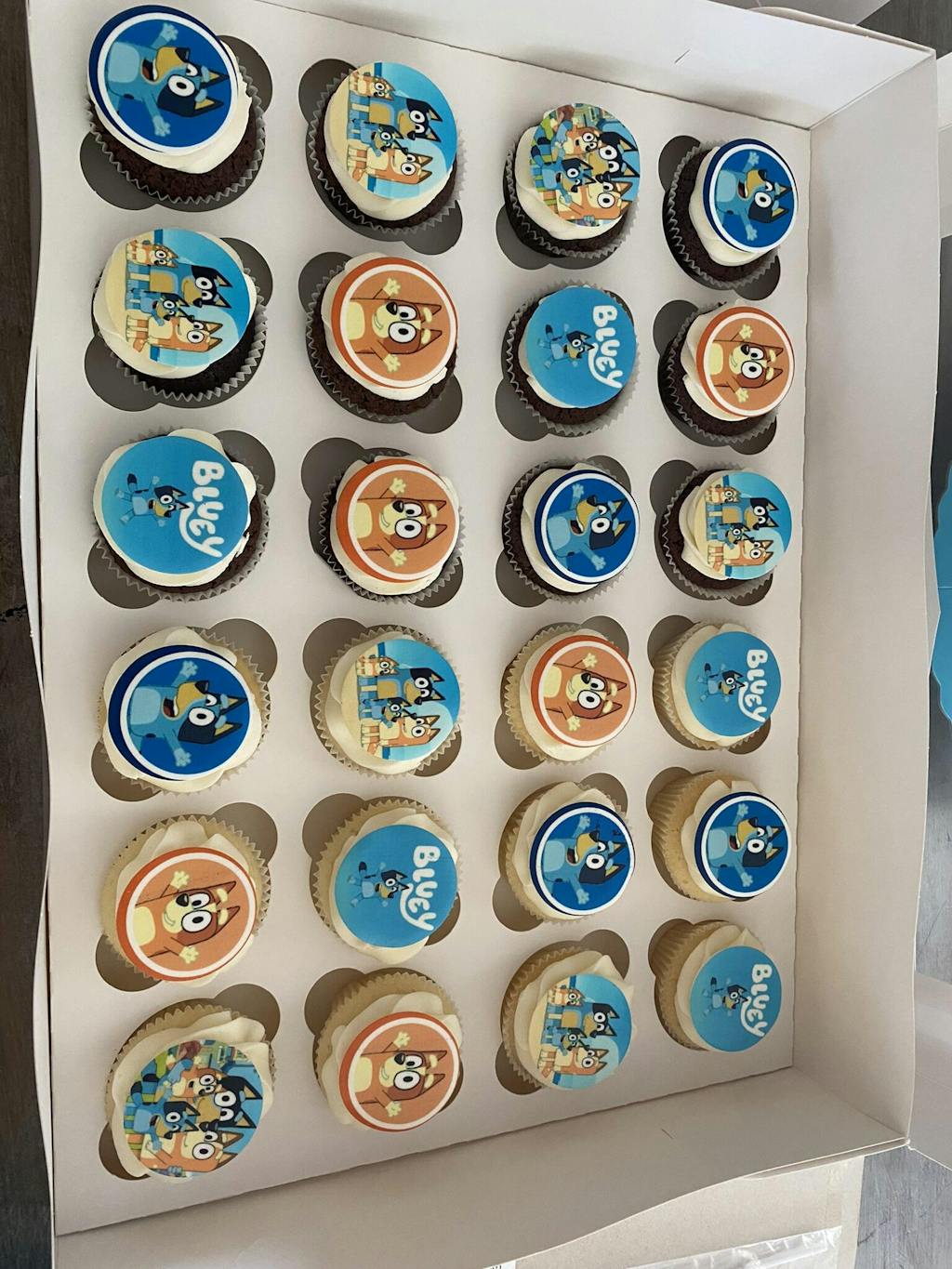 BLUEY Edible Cupcake Toppers - Itty Bitty Cake Toppers