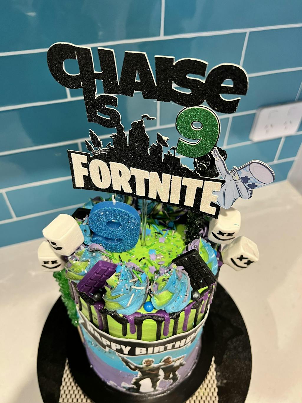 Fortnite Marshmallow Card Cake Topper - Itty Bitty Cake Toppers