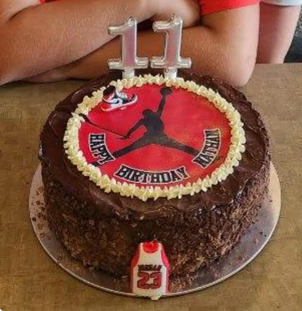 Jordan Basketball Edible Cake Image - Itty Bitty Cake Toppers