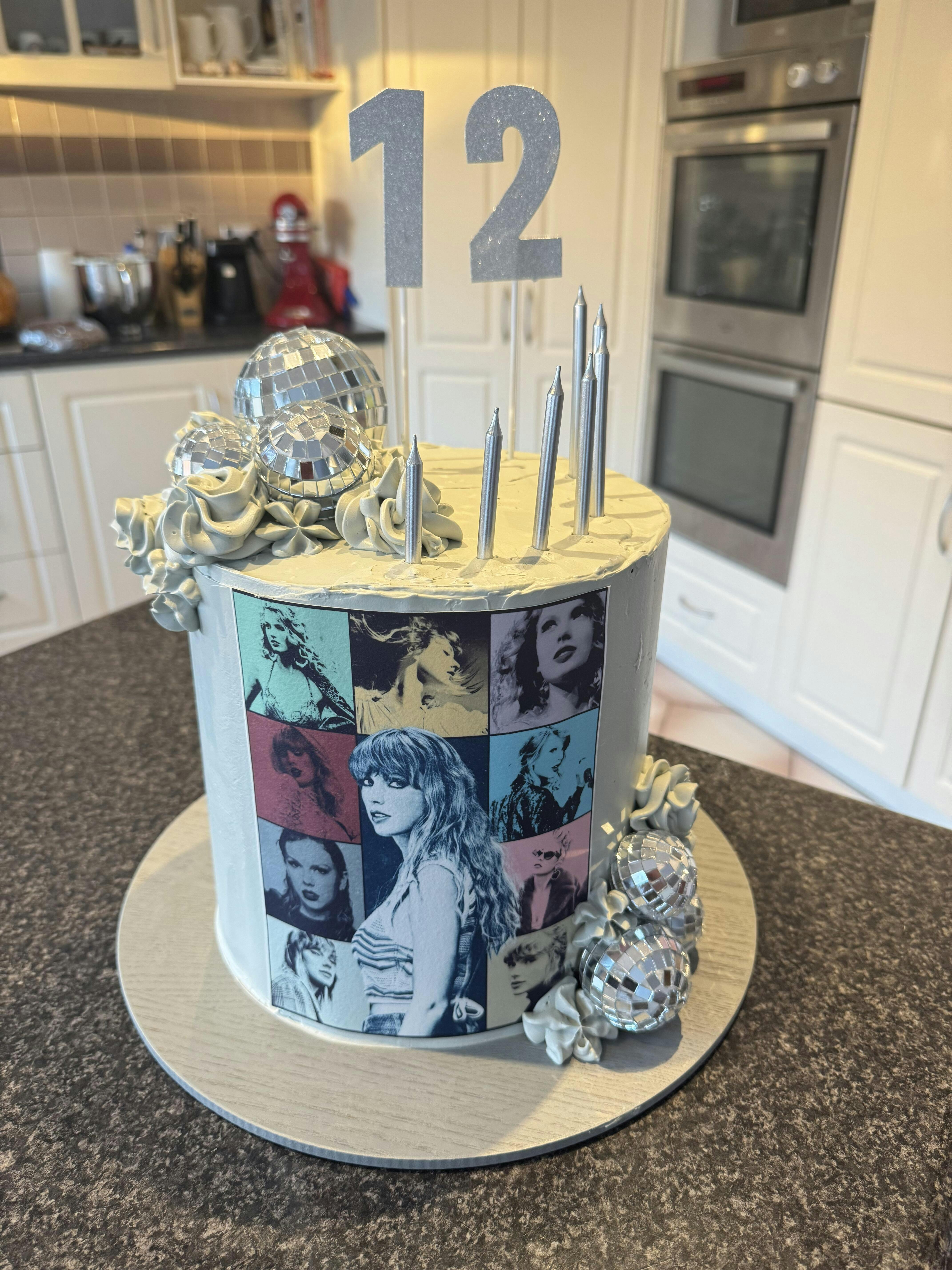 Taylor Swift a4 Cake Topper Edible - Itty Bitty Cake Toppers