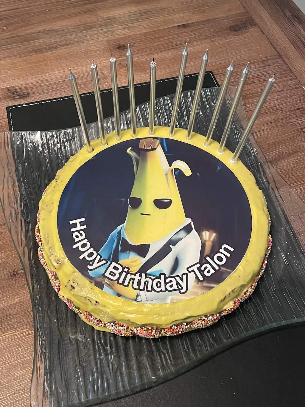 FORTNITE Round Cake Topper Edible - Itty Bitty Cake Toppers