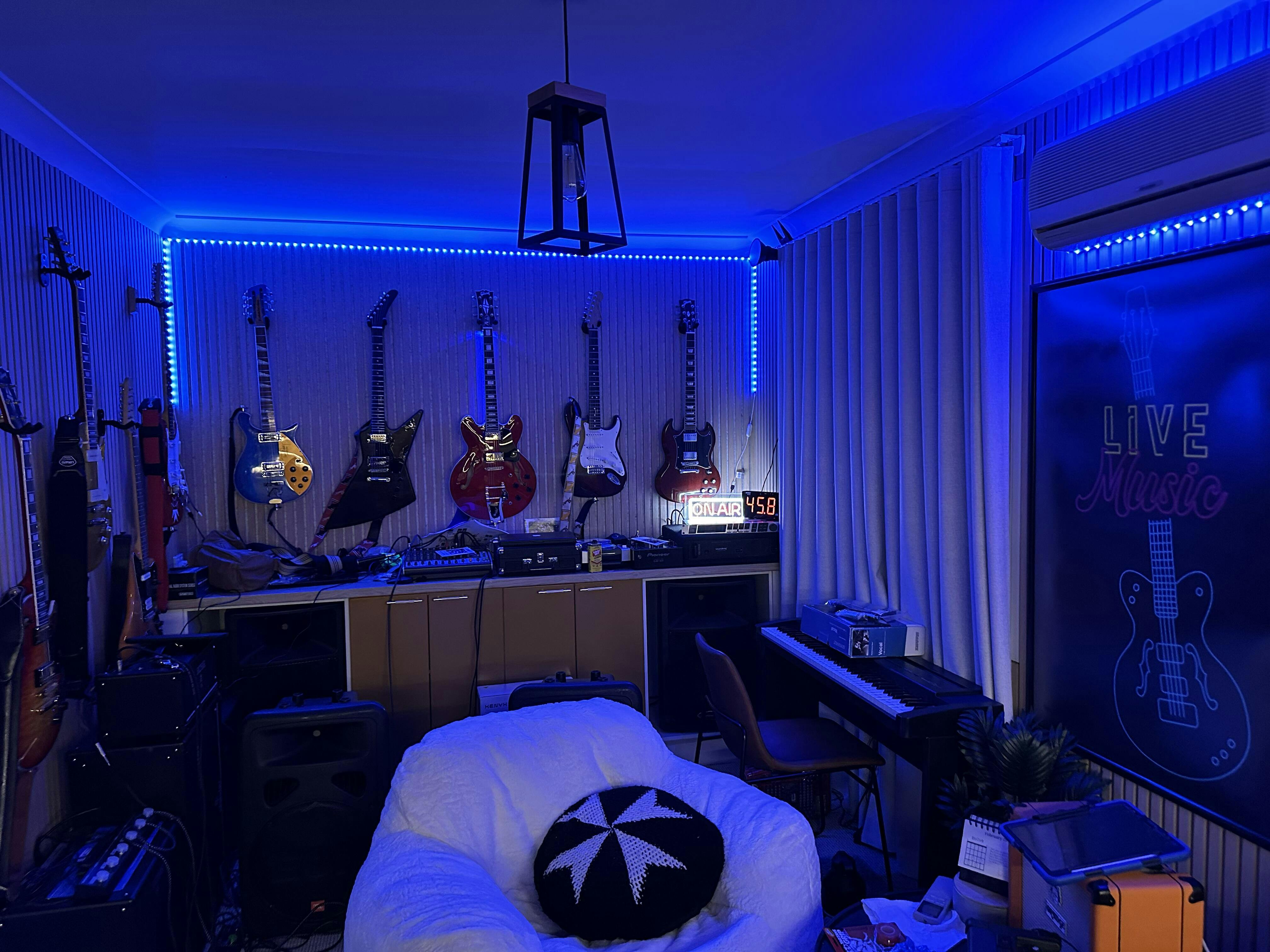 DreamPod® Chair - Champagne – Ivory & Deene