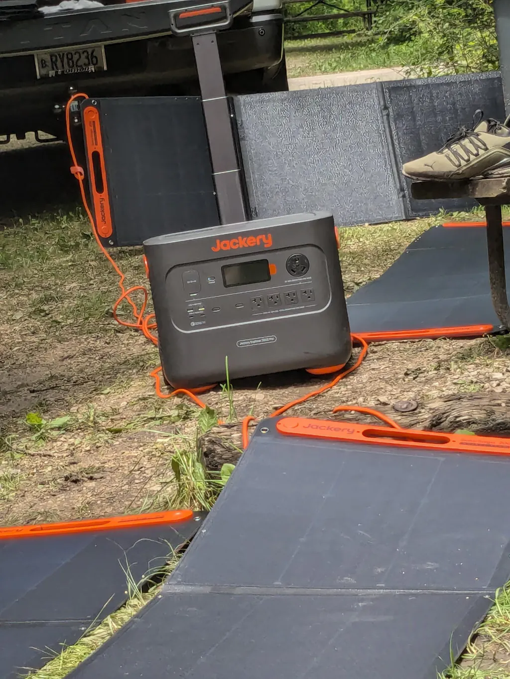 Jackery Solar Generator 3000 Pro