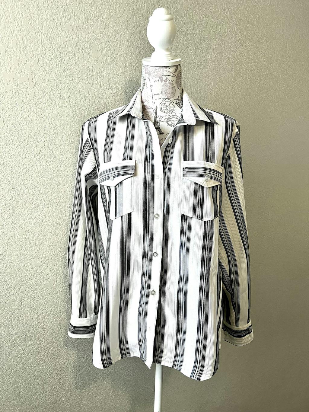 Sewing Pattern Jalie 4451 // CLAUDETTE Shirt and shirtdress