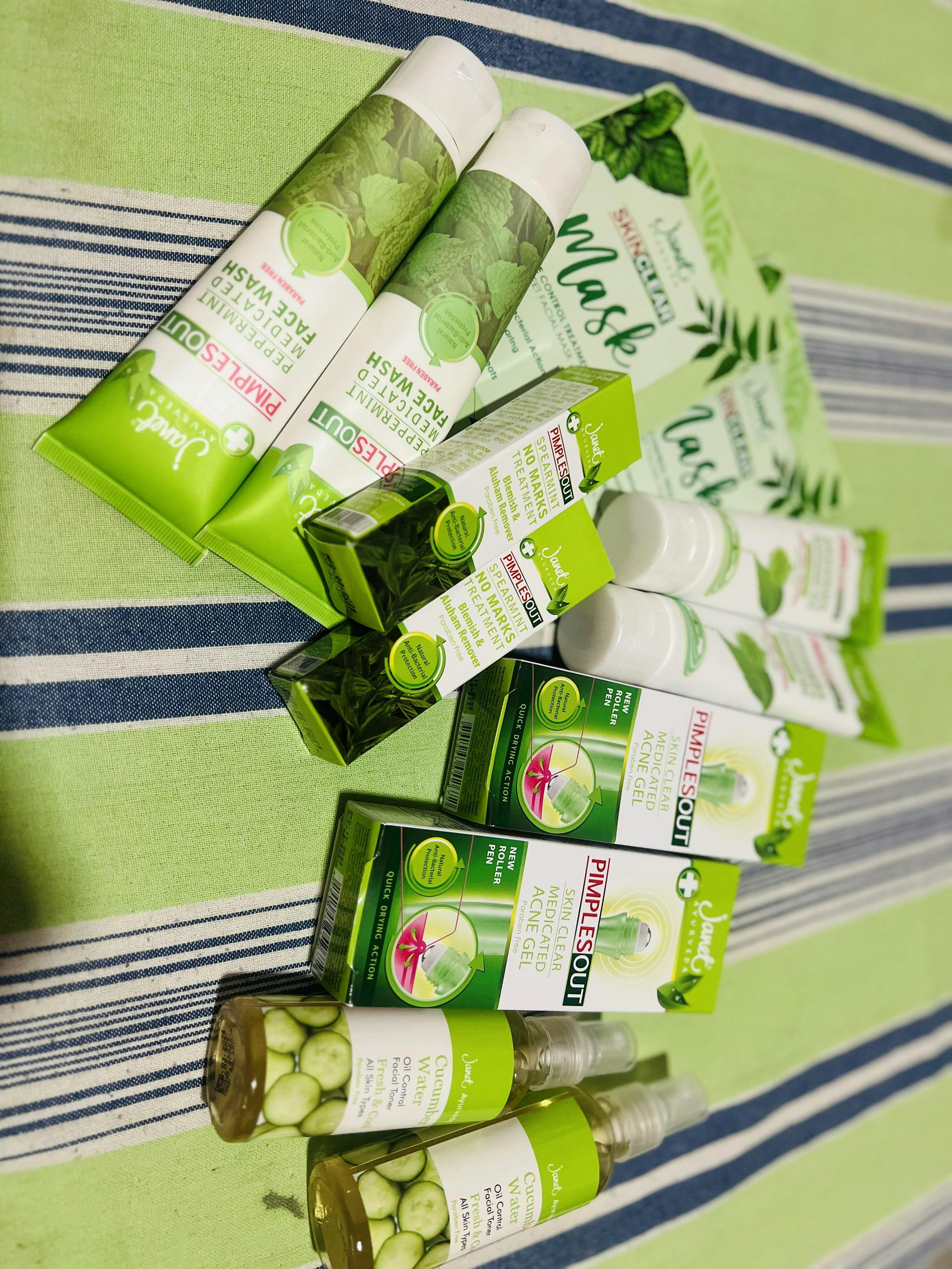 Pimples Out Peppermint Medicated Face Wash - 100 ML