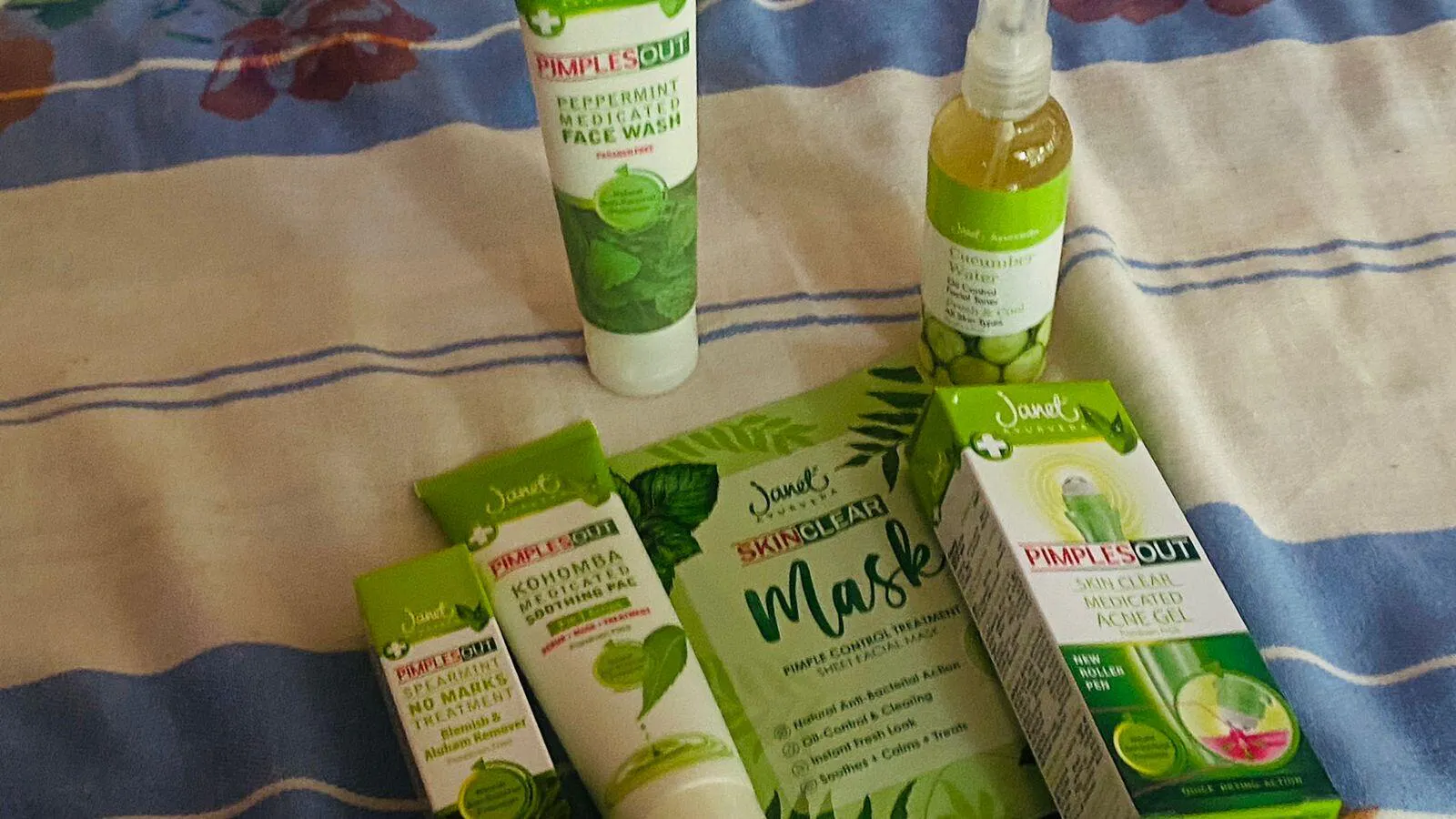 Pimples Out Peppermint Medicated Face Wash - 100 ML