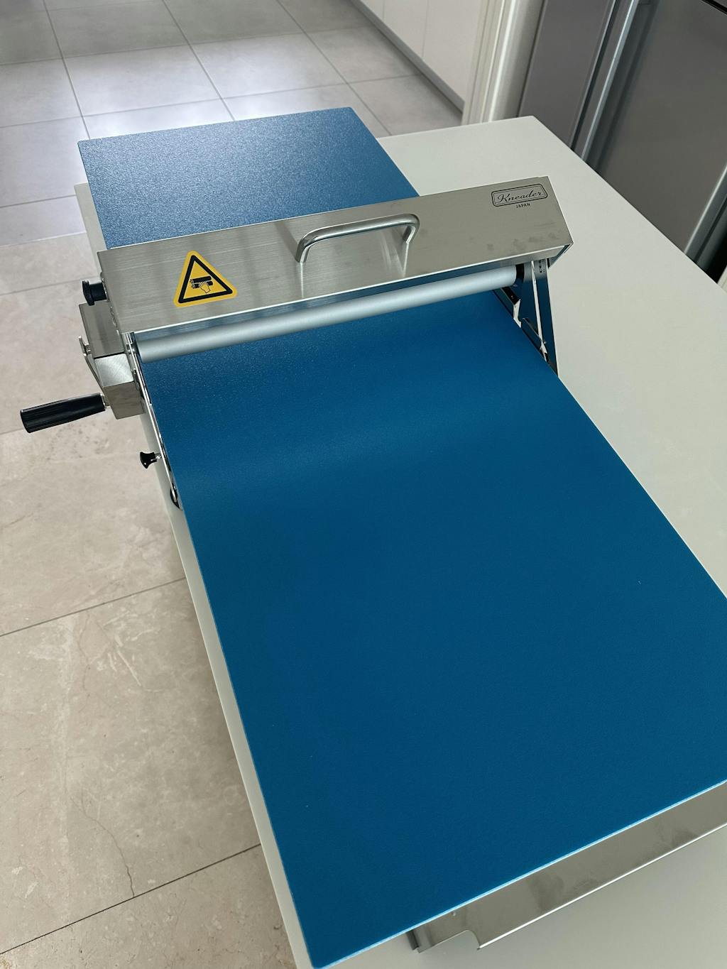 Dough Sheeter RS201 with a Sheeter Board – Japan Kneader Online Store