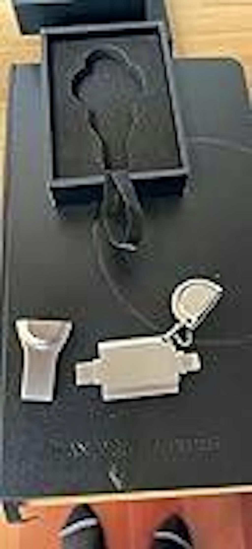 3 in 1 USB Flash Drive Back Up Photos Videos Contacts – JDTDC