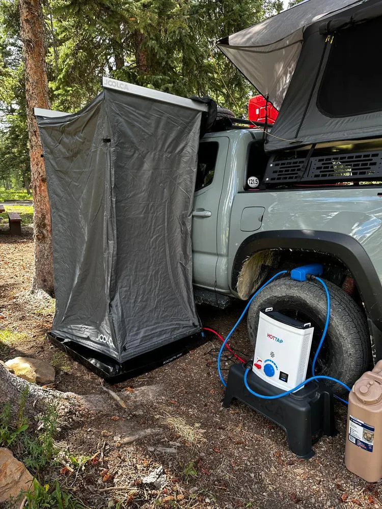 Roof Rack Mounted Shower Tent