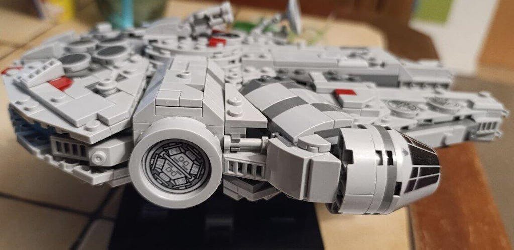 Presell 921PCS 88029 Millennium Falcon – Joy Bricks