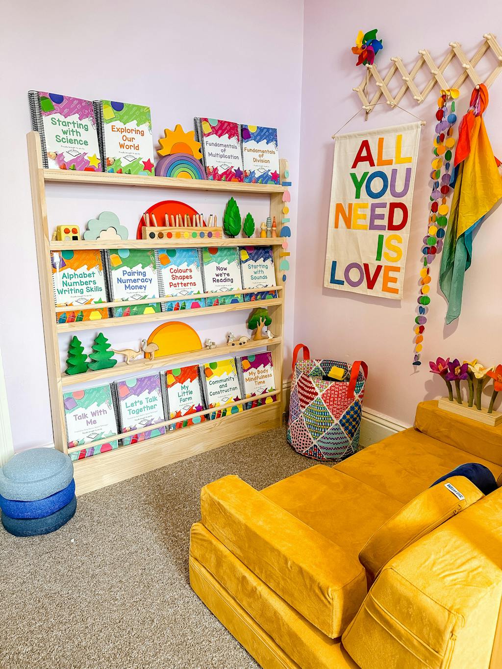 Front Facing Bookshelf with 5 Tier (Version 2)- SolidWood – JoyKids