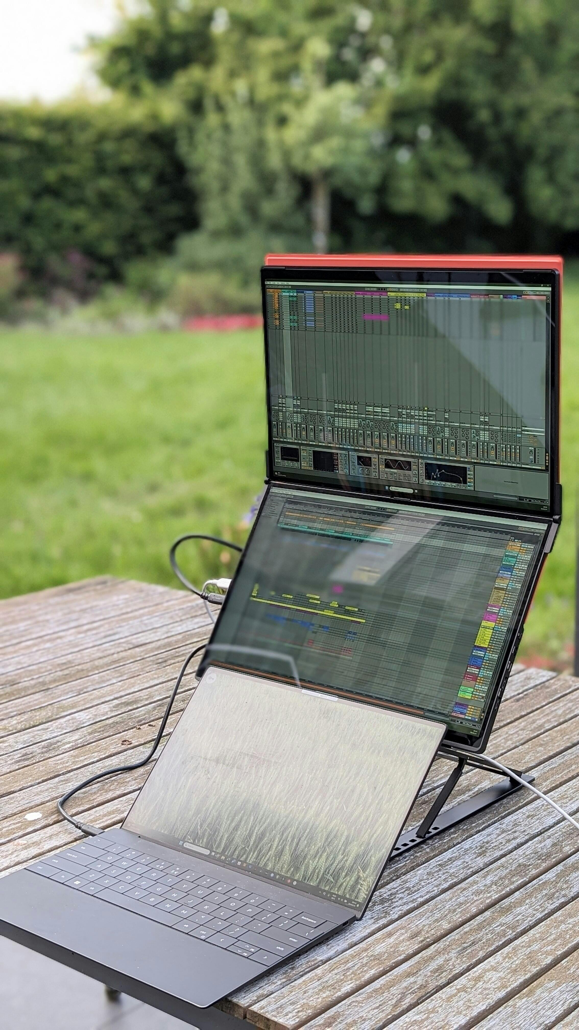 FlipGo Portable Dual Monitor for Boosted Productivity