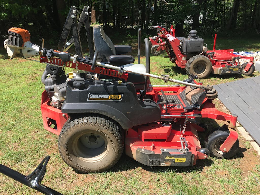 ZTR-TR Zero Turn Trimmer Rack – Jungle Jims Accessory Products