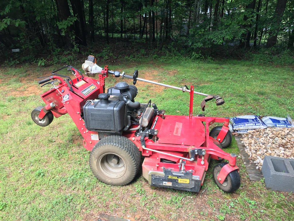 ZTR-TR Zero Turn Trimmer Rack – Jungle Jims Accessory Products