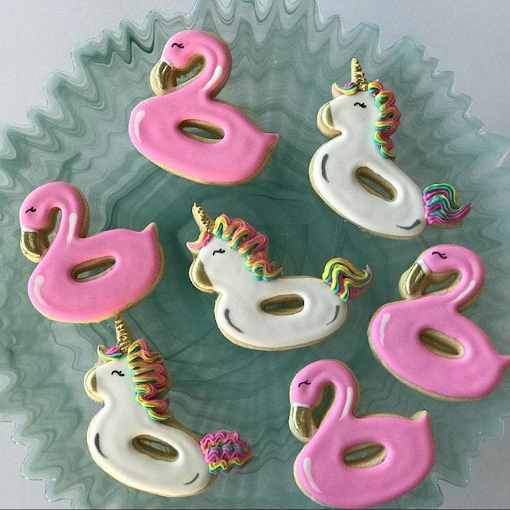 Flamingo Pool Float Cookie Cutter – KaleidaCuts