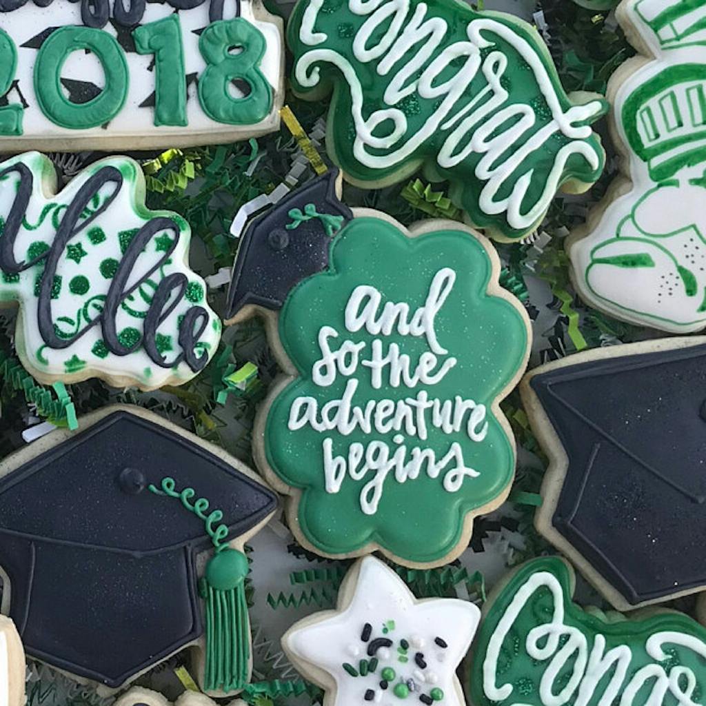 Grad Swirl Plaque Cookie Cutter – KaleidaCuts