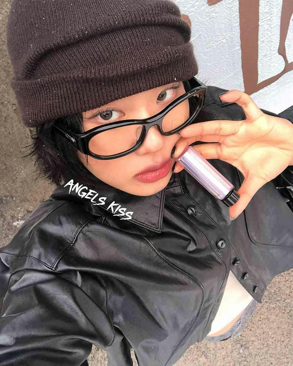 Son HERA Sensual Tinted Shine Stick – Kallos