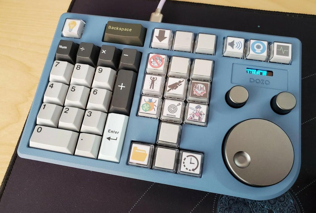Megalodon DOIO Triple Knob 38% Keyboard with OLED Screen