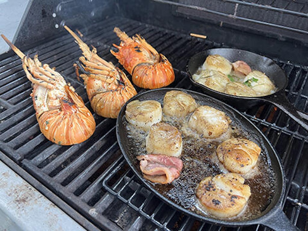 Cooked Florida Lobster Split – Key Largo Fisheries