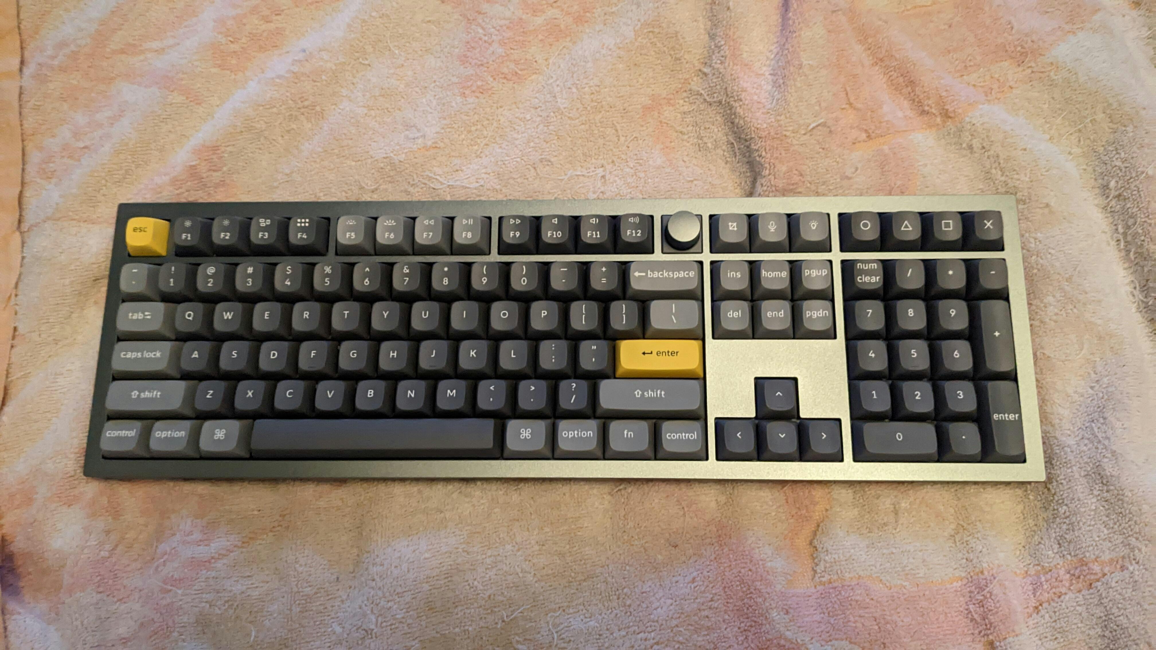 Keychron Q6 QMK Custom Mechanical Keyboard