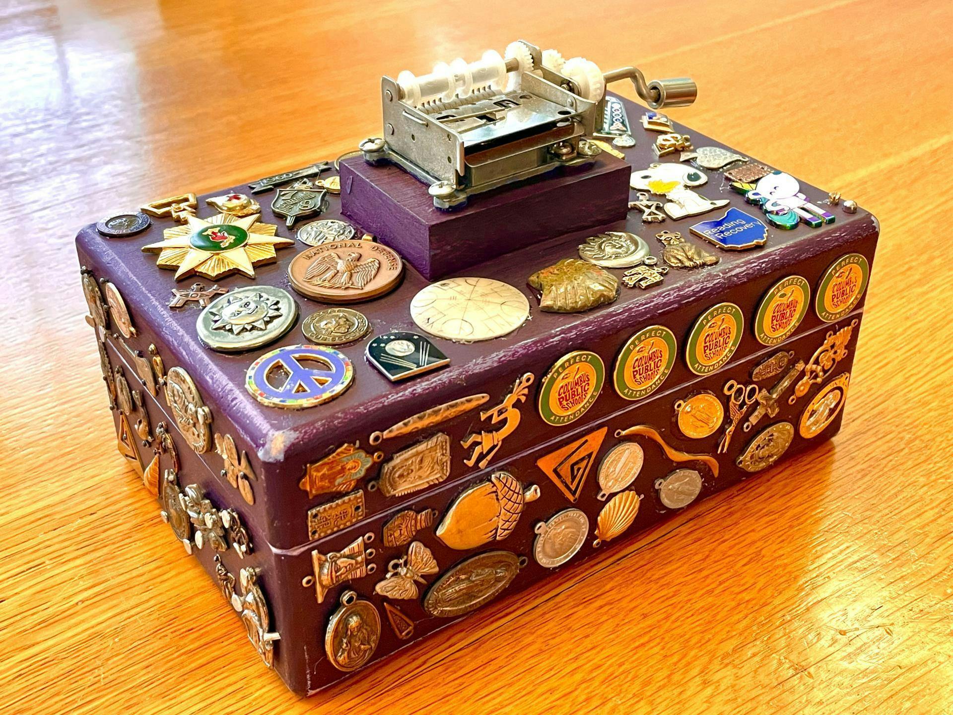 Make Your Own Music Box Kit – Kikkerland B.V