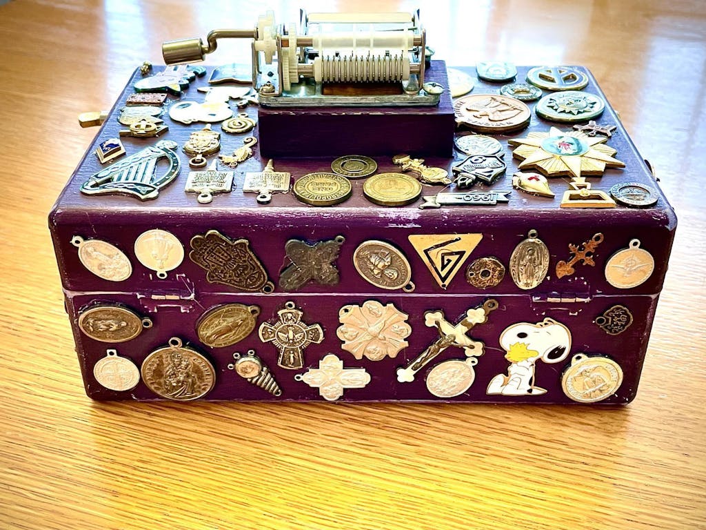 Make Your Own Music Box Kit – Kikkerland Design Inc