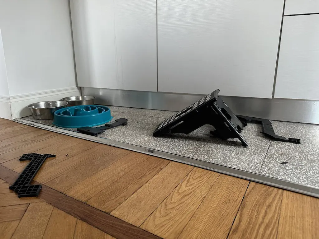 Rhino® II Step Stool Black – Kikkerland Design Inc