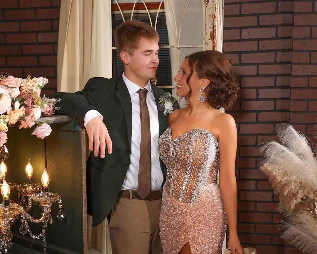 Green - Sparkly Bodycon Strapless Sequins Short Homecoming Dresses Wit